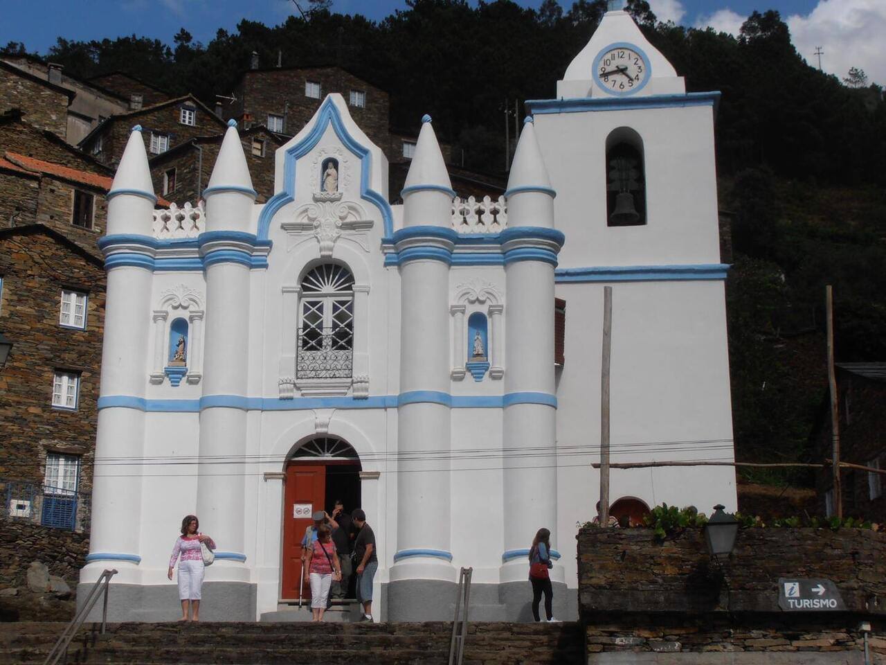 Posto de Turismo do Piódão finalista do prémio de arquitetura Mies van ...